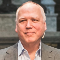 Max Strom | European Speakers Bureau