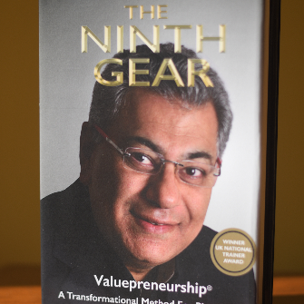 Sanjeev Loomba | British Speakers Bureau